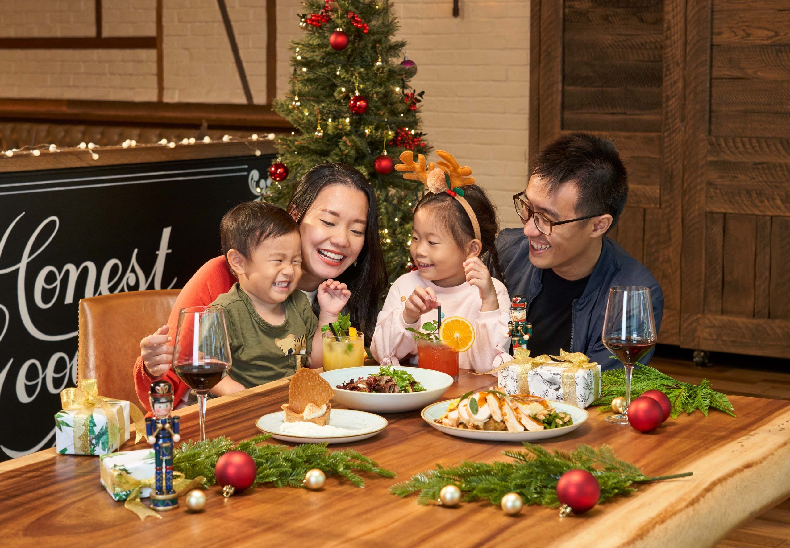 Marina Bay Sands brings more cheer to Xmas with exclusive festive menus