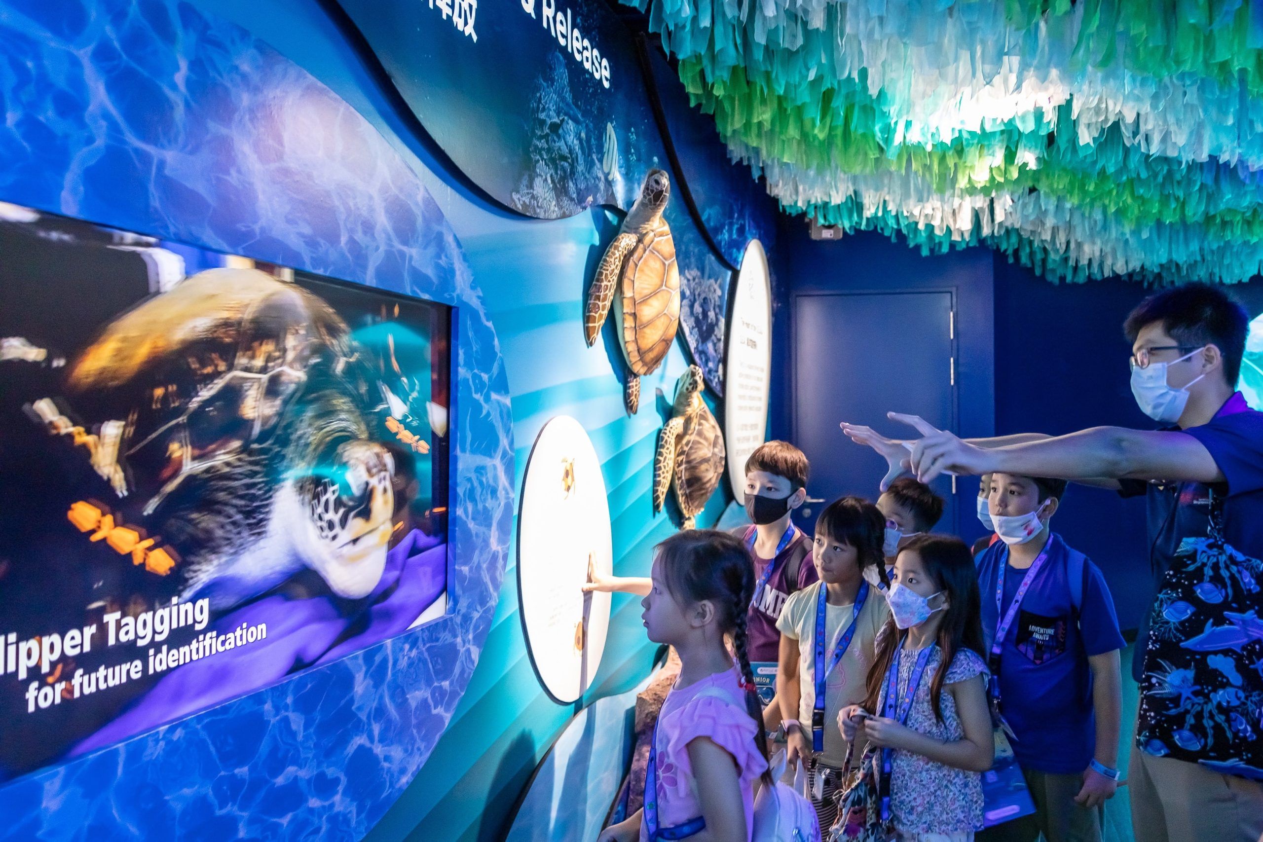 Create magical moments with Resorts World Sentosa this Christmas