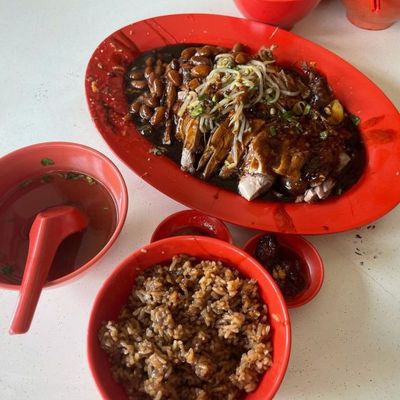 9 hawker stalls for the best braised duck rice in Singapore