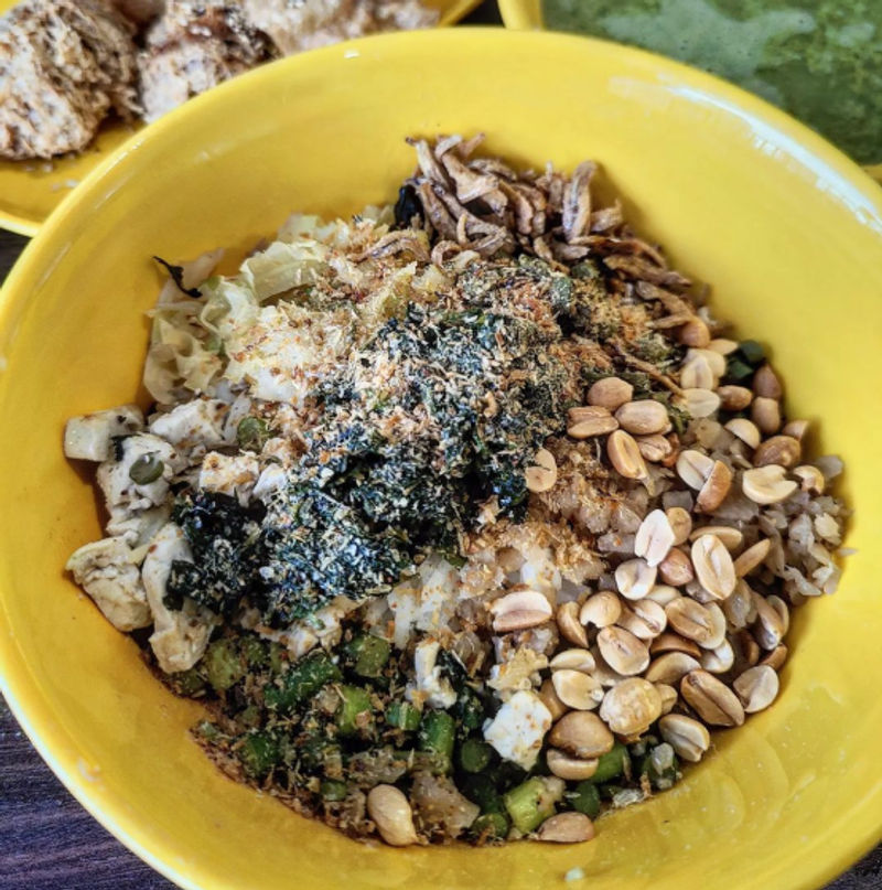 8 best food stalls to eat at Margaret Drive Hawker Centre