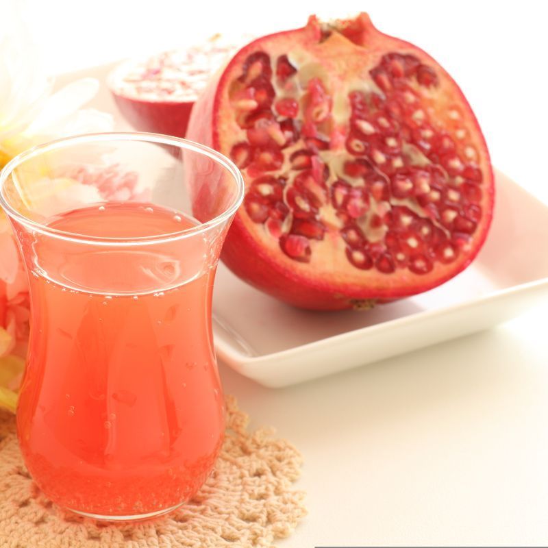 6 benefits of pomegranate juice that prove it's a powerhouse fruit