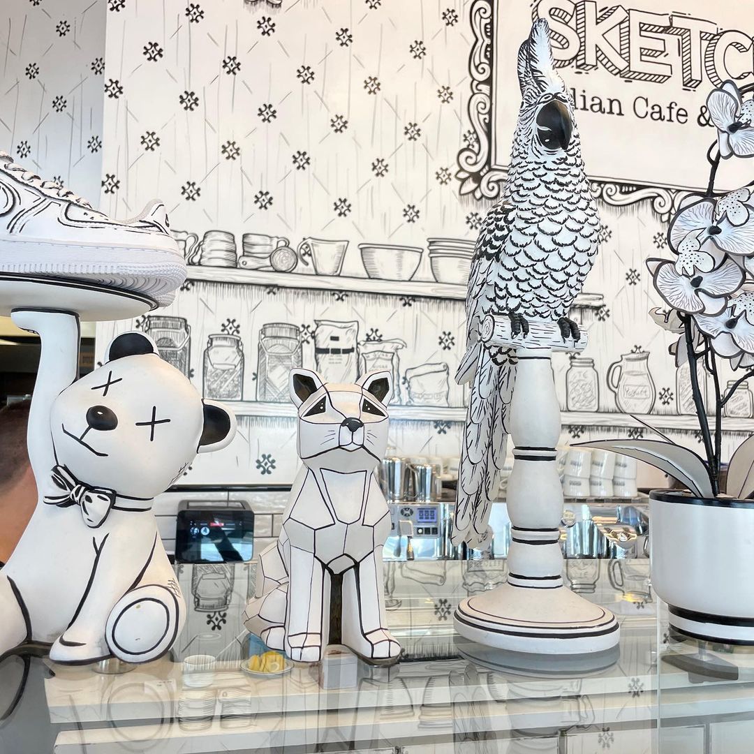 8 best 2D cafes around world all comic-book fans should visit