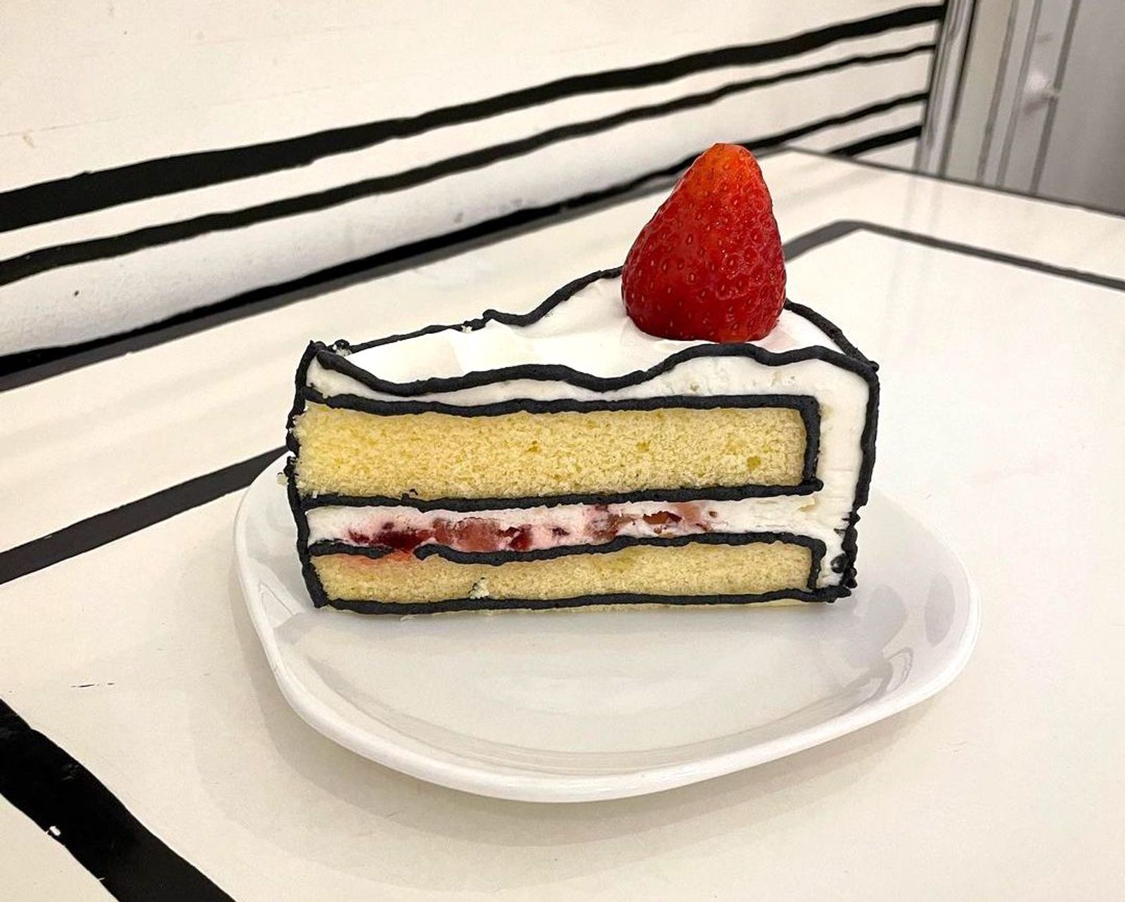 8 best 2D cafes around world all comic-book fans should visit