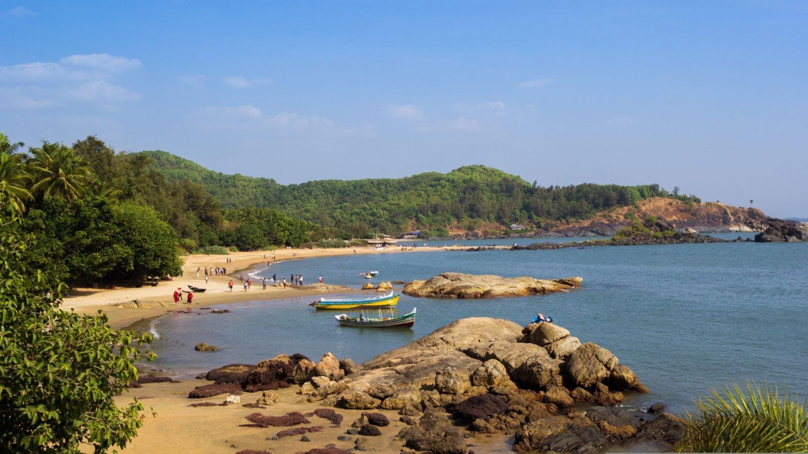 Zodiac signs who love being at the beach this summer