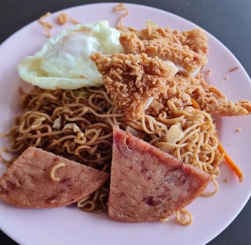 13 stalls for the best food at Clementi 448 Food Centre