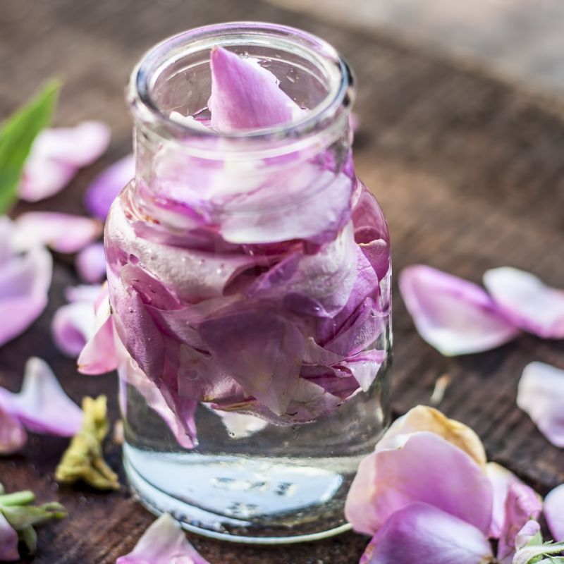 Rose water benefits for face: How to make it at home and how it helps