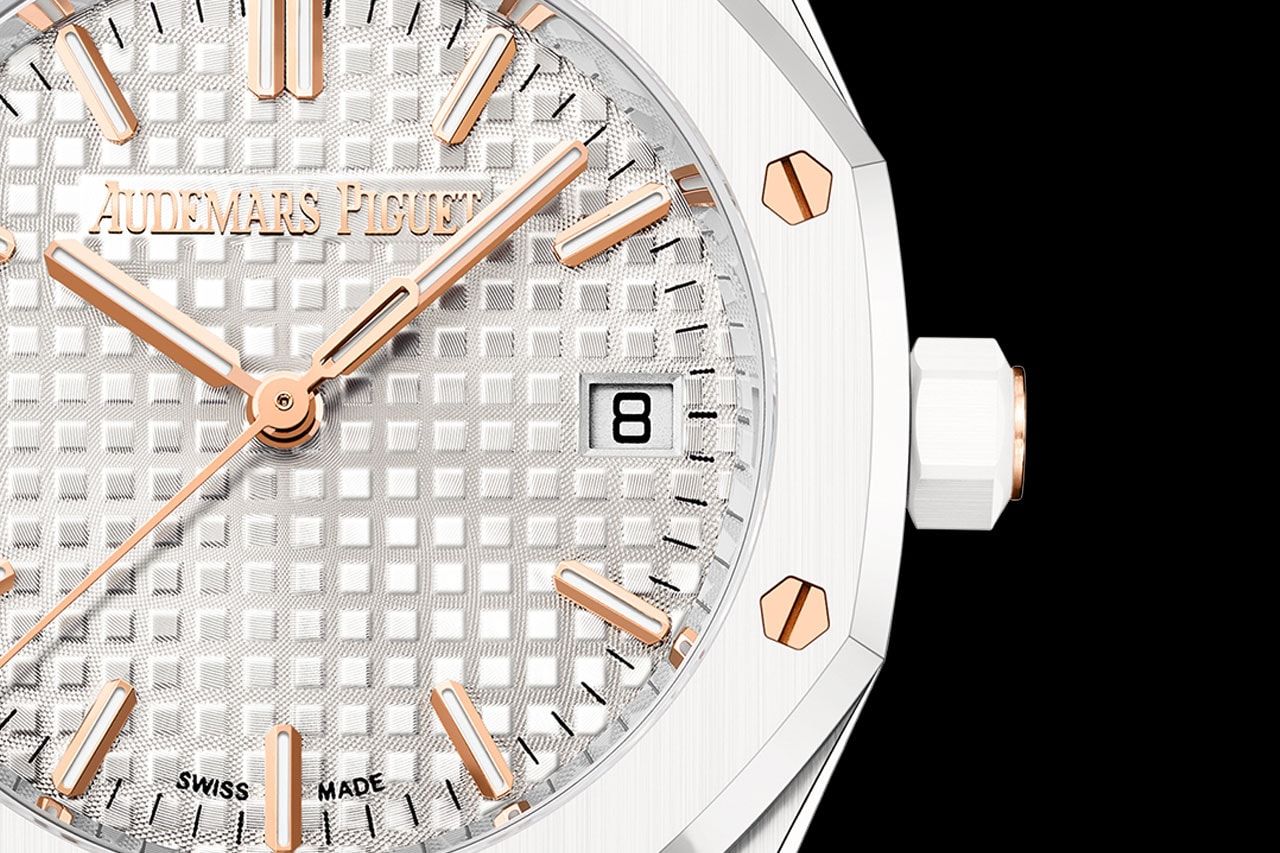 Audemars Piguet releases a 34mm Royal Oak in White Ceramic