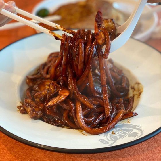 7 places for the best KL Hokkien Mee (Dai Lok Mee) in Singapore