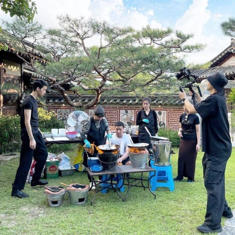 Jay Fai partners with Shin Ramyun for new Tom Yum instant noodles