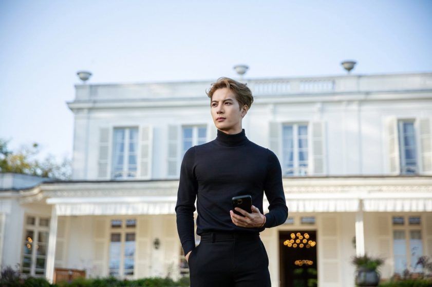 Exclusive: Jackson Wang visits Hennessy to create his exclusive VSOP