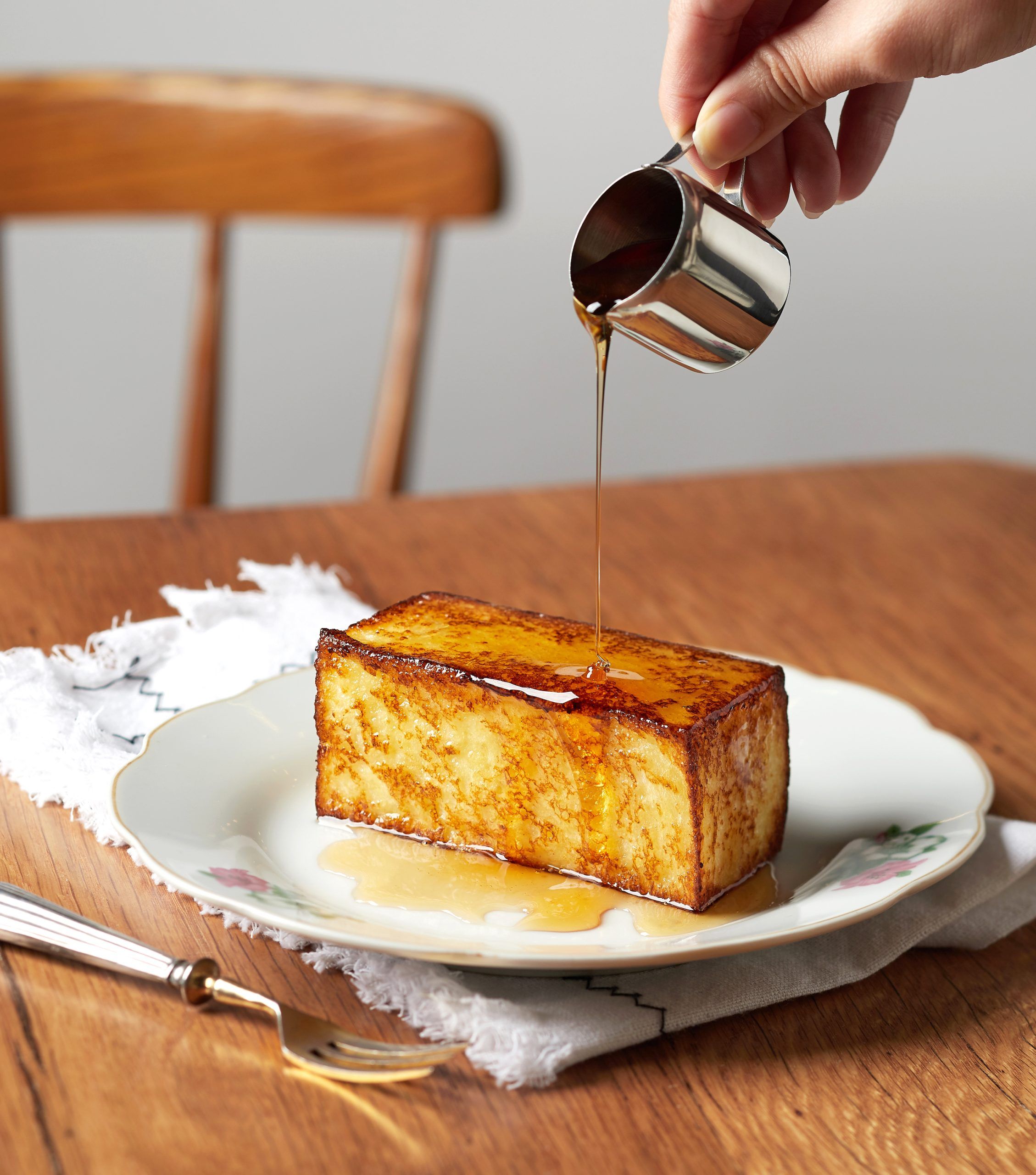 Toast Box Coffee House opens in Tiong Bahru with hawker food and kueh