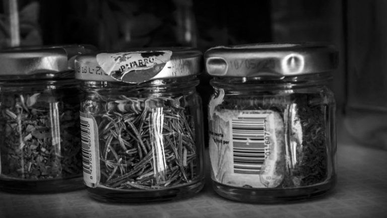 Feng shui for home 2025: Unlucky items to get rid of for positive ...