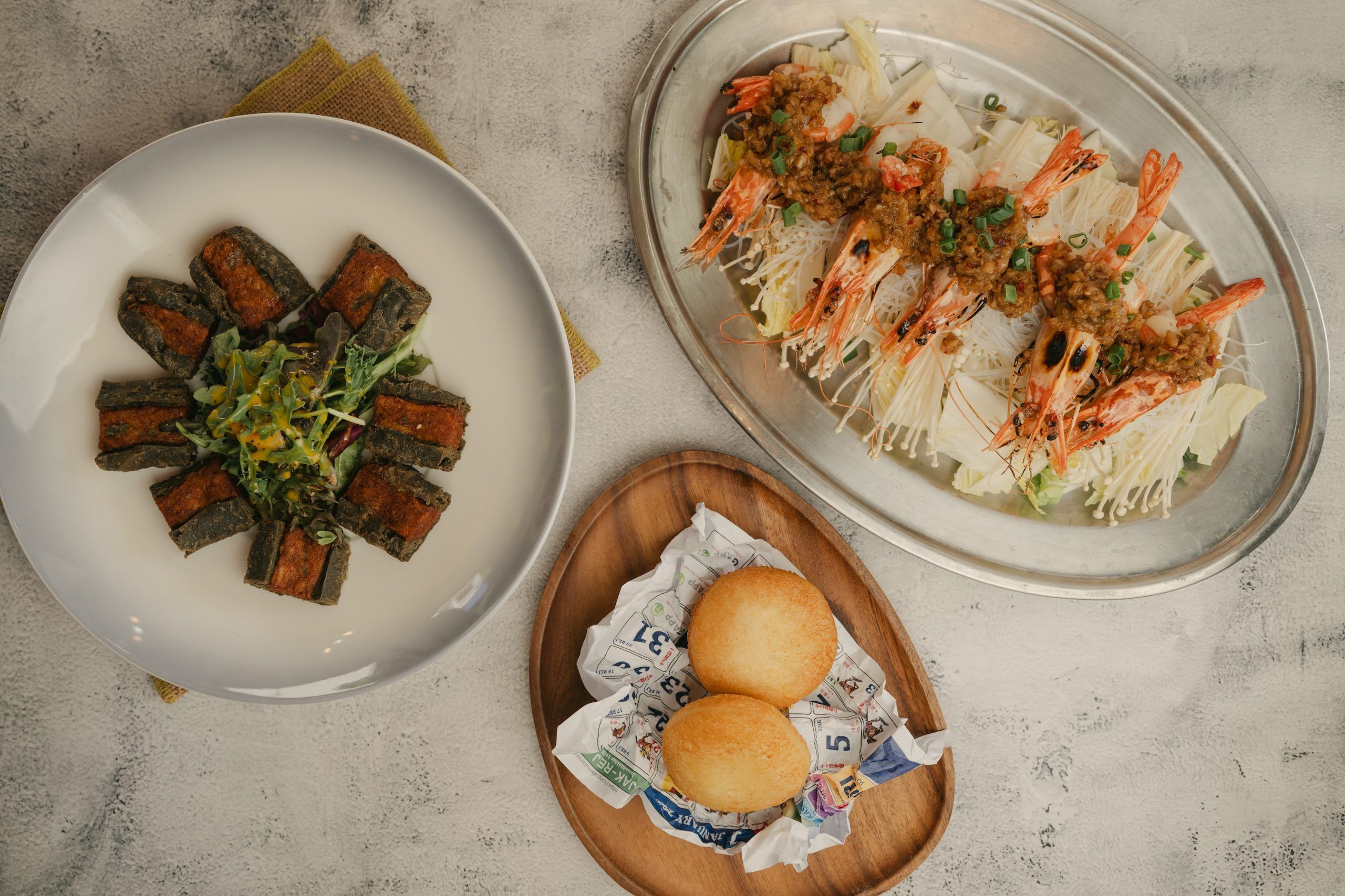 KEK Seafood Safra Punggol is a visual and culinary feast of Singapore