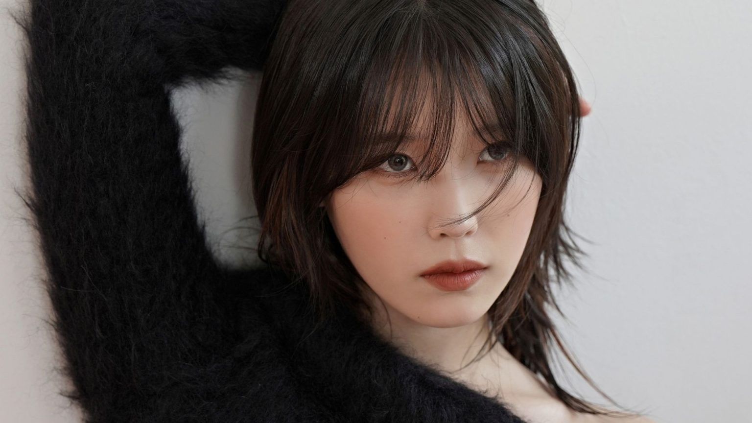 South Korean singer IU: Career, personal life, boyfriend, and more