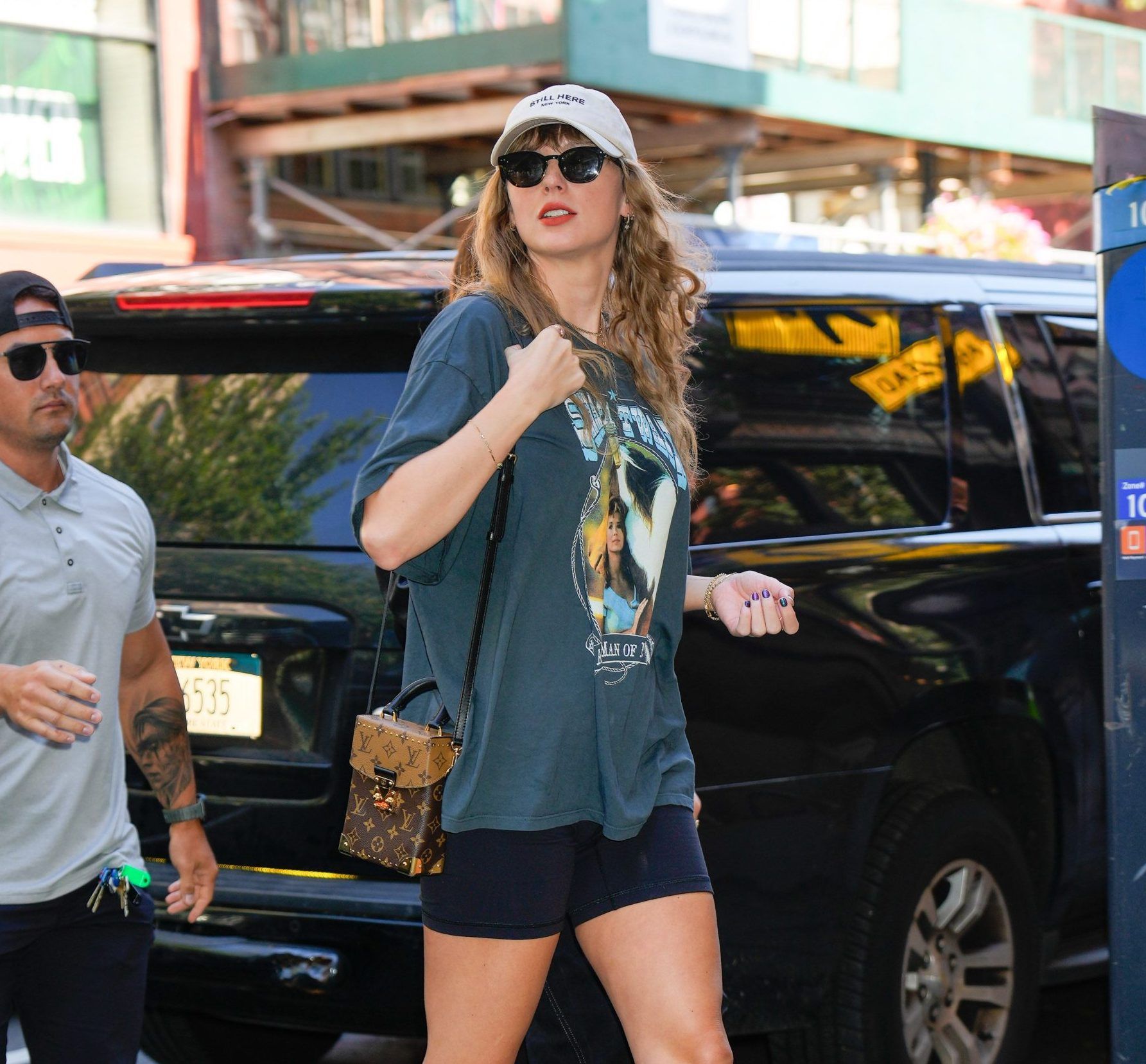 All the luxury bags that are loved by Taylor Swift