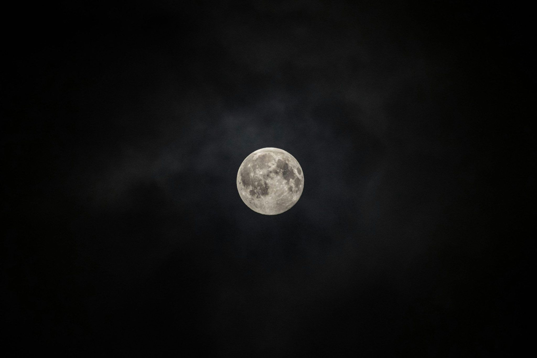 Strawberry Moon June 2024 full moon and its effects on all zodiacs
