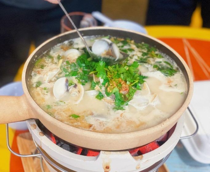 Charcoal claypot lala: 7 eateries in Singapore to try the popular JB dish