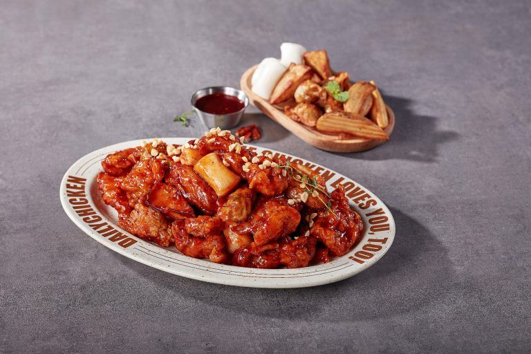 DAILY CHICKEN debuts outlet-exclusive Korean food at Bugis Junction