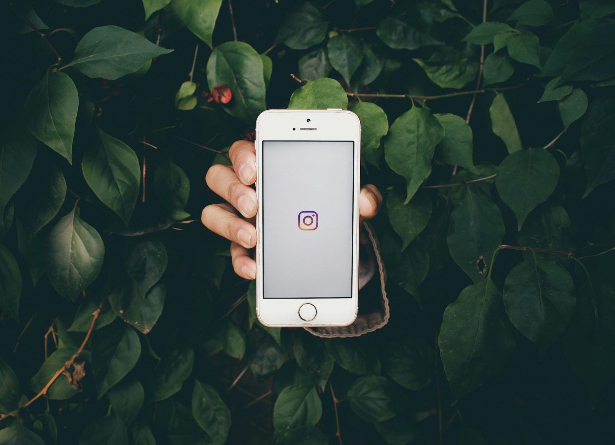 How to use the new Instagram location sharing update in DMs