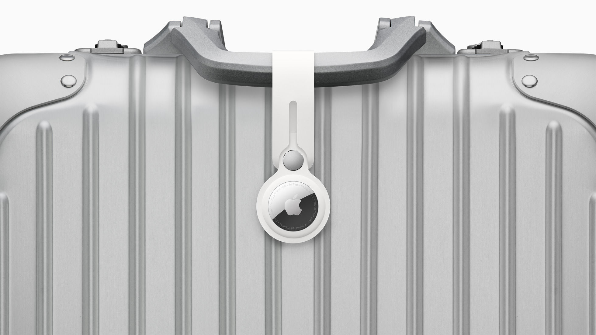 4 best smart trackers today to keep your luggage in sight