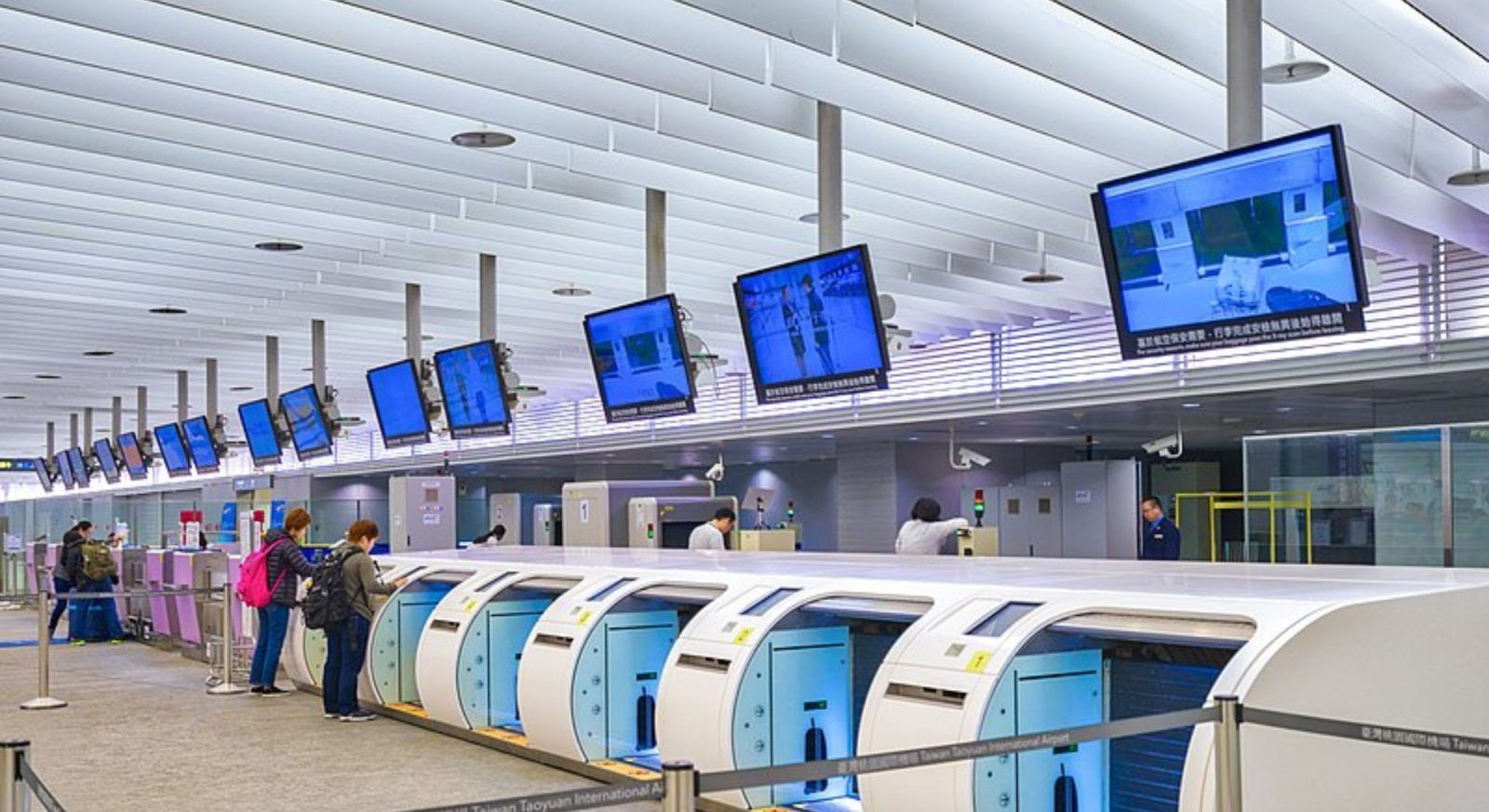 Singapore Airlines opens check-in counters & baggage drop at Hong Kong ...