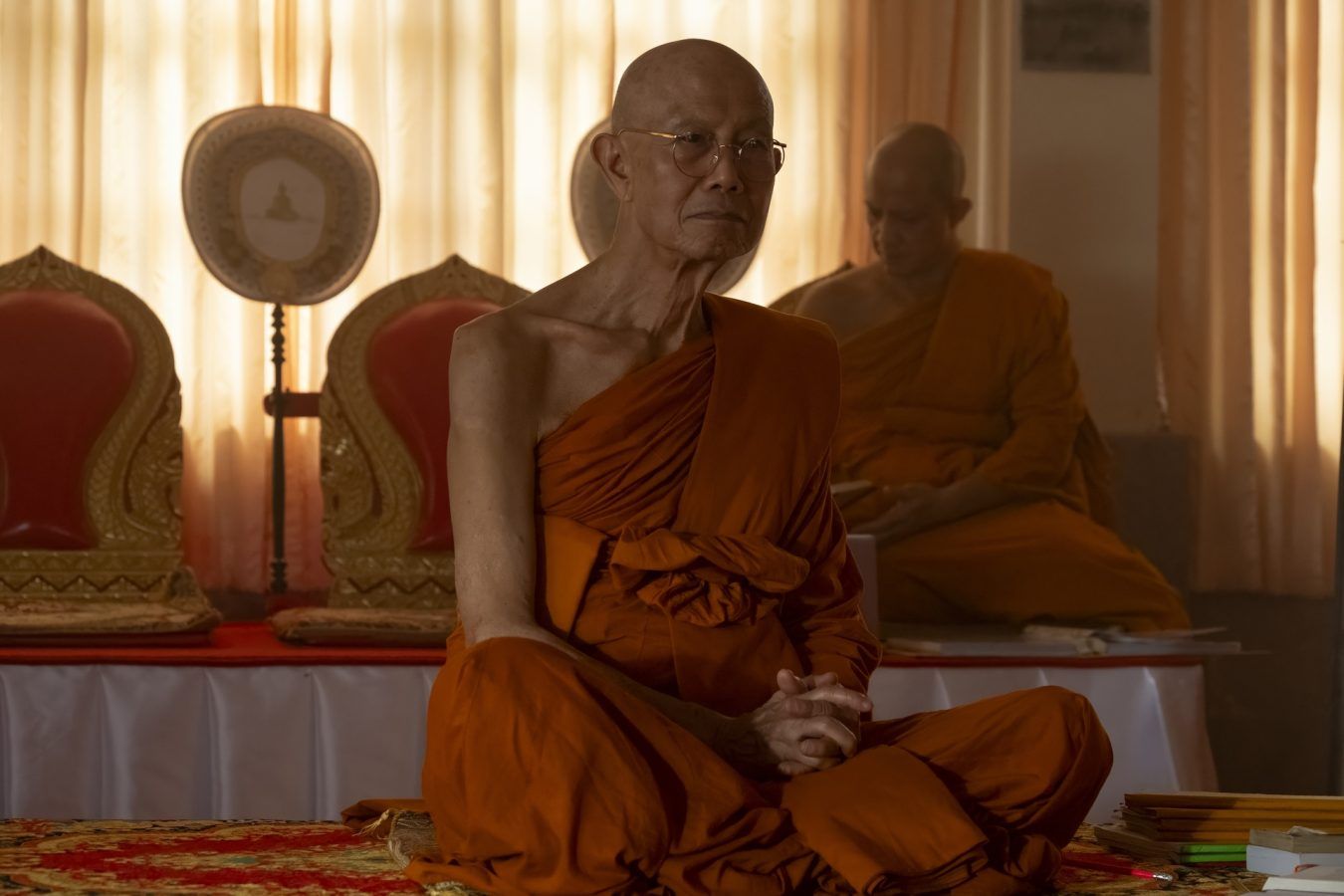 Meet Sutichai Yoon, the journalist playing a monk in The White Lotus Season 3 | LSA SG