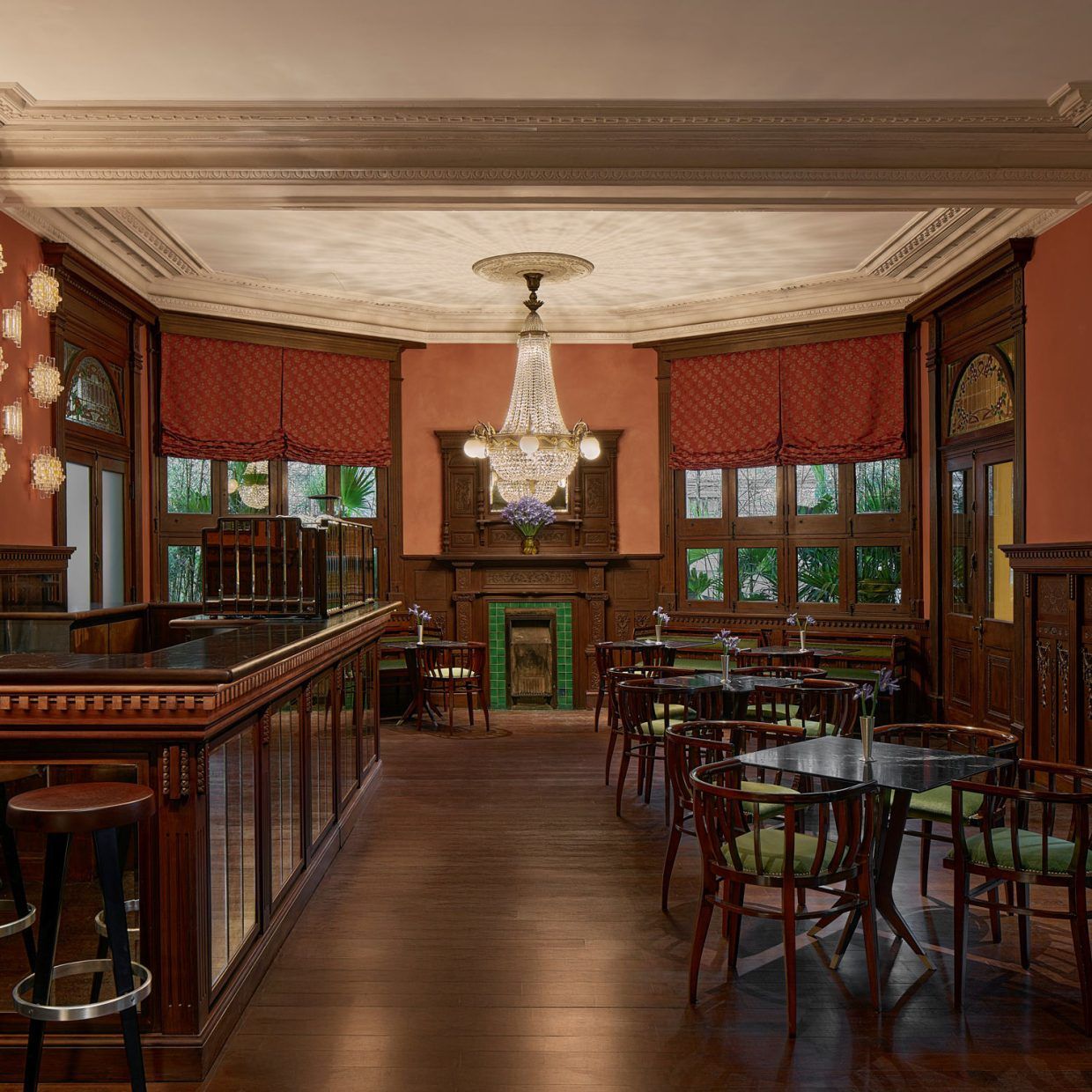 Inside the sexy Mi Shang Prada Rong Zhai by Wong Kar Wai restaurant in ...