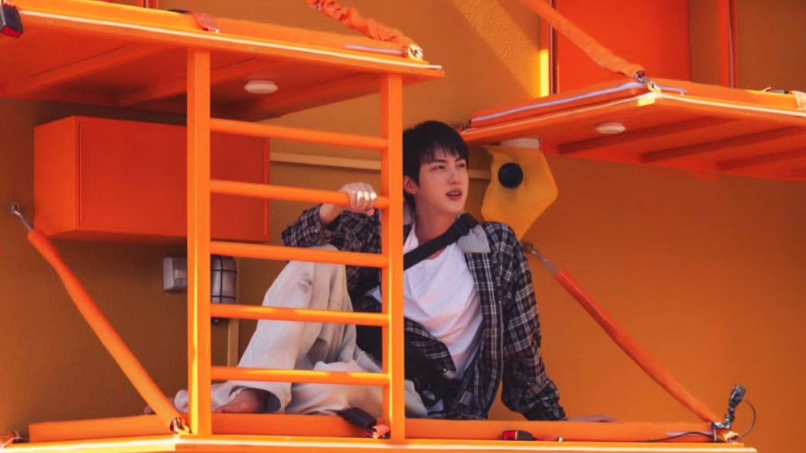 Did Jin tease Kian’s Bizarre B&B season 2 in the finale? | LSA Singapore