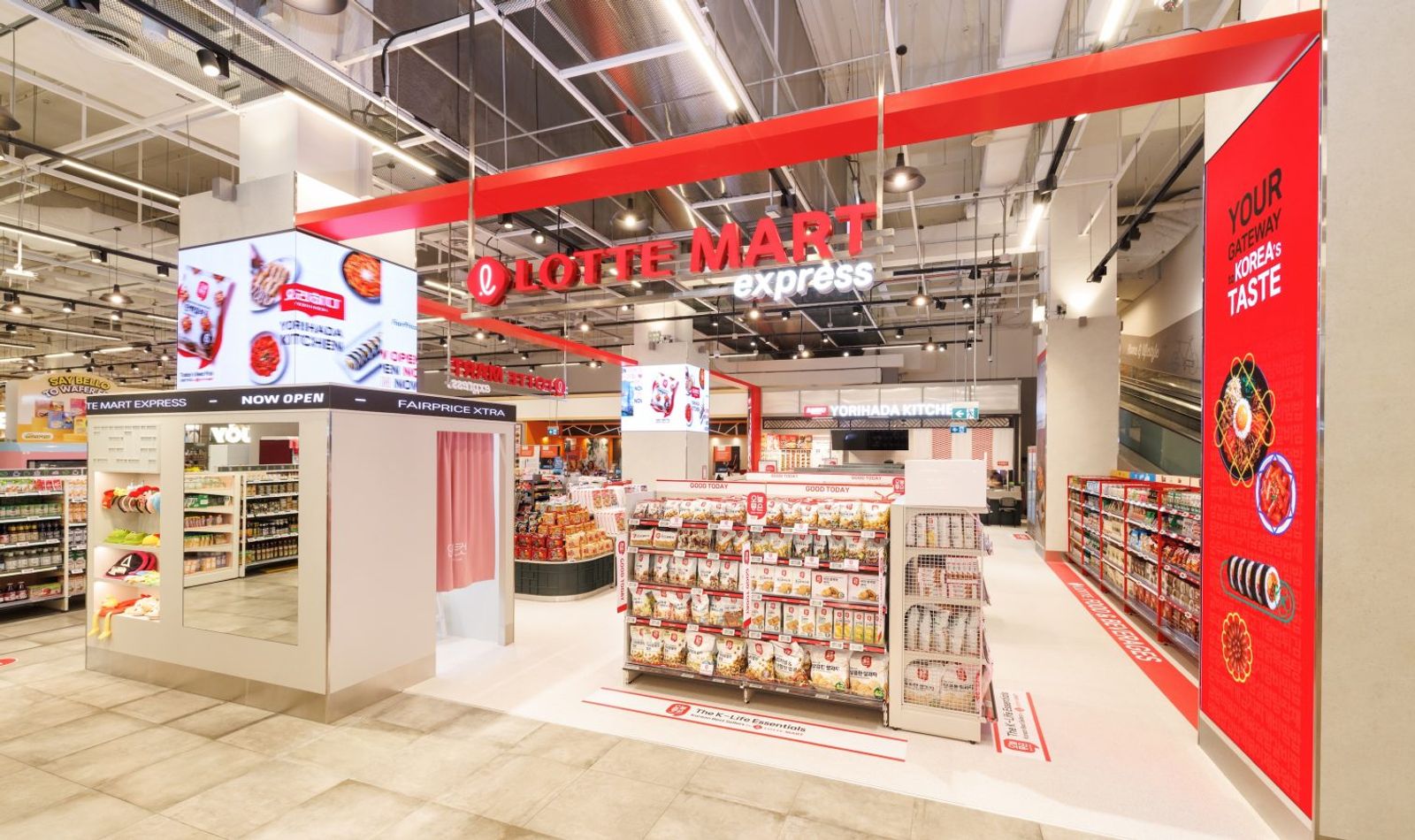 Lotte Mart Express Vivocity: 1st SG store sells Korean street food & snacks