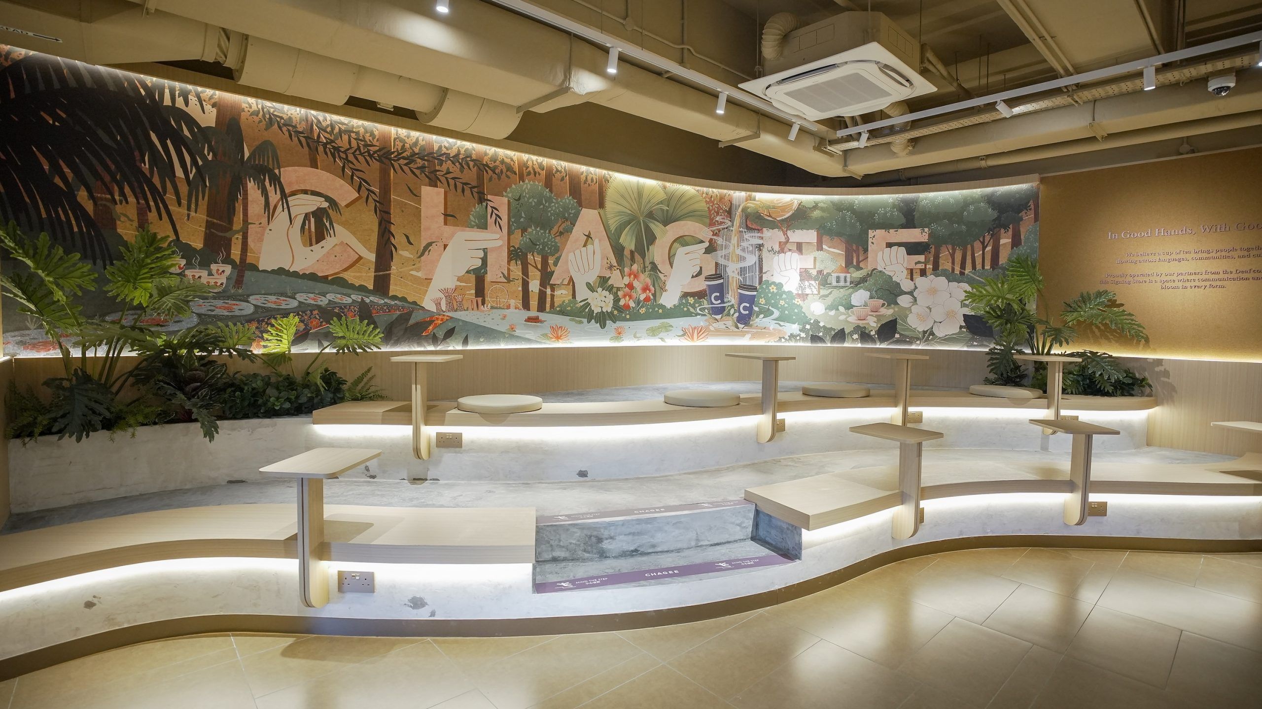 Chagee Singapore opens signing store at NUS run by hearing-impaired team