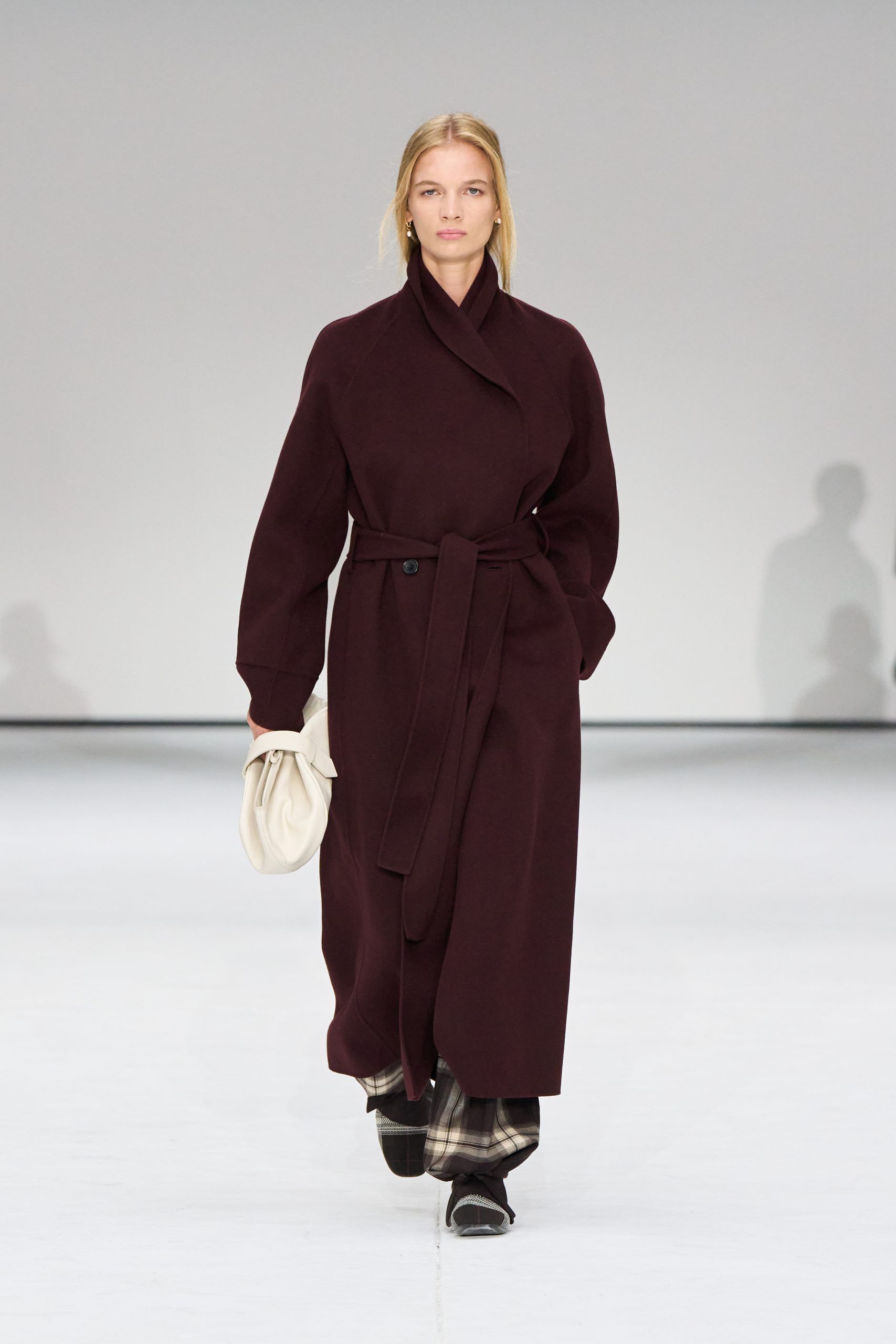 COS layers minimalism and tailoring for its Autumn Winter 2025 collection
