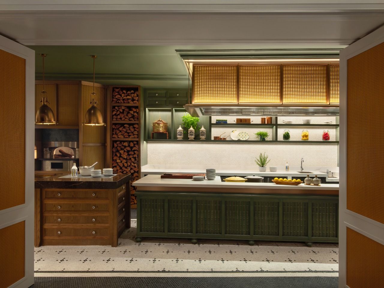 Culinary Class Wars Chef Fabrizio Ferrari directs Laurus Table in RWS