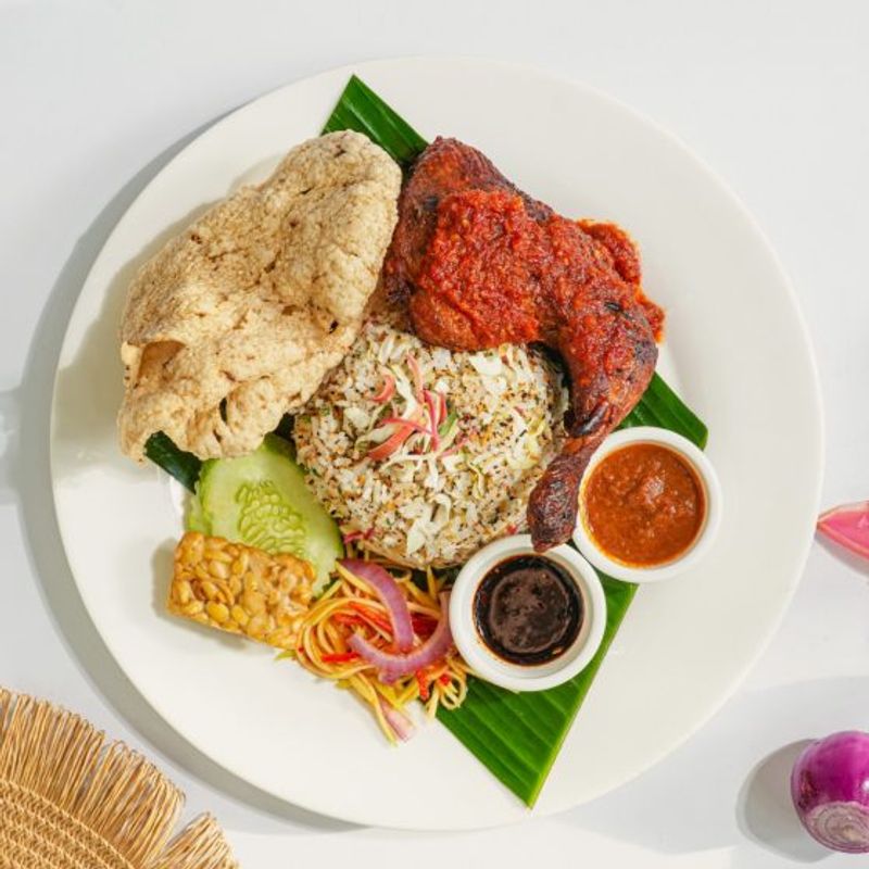 10 places for best food at Kuala Lumpur's KLGCC Mall today | LSA SG