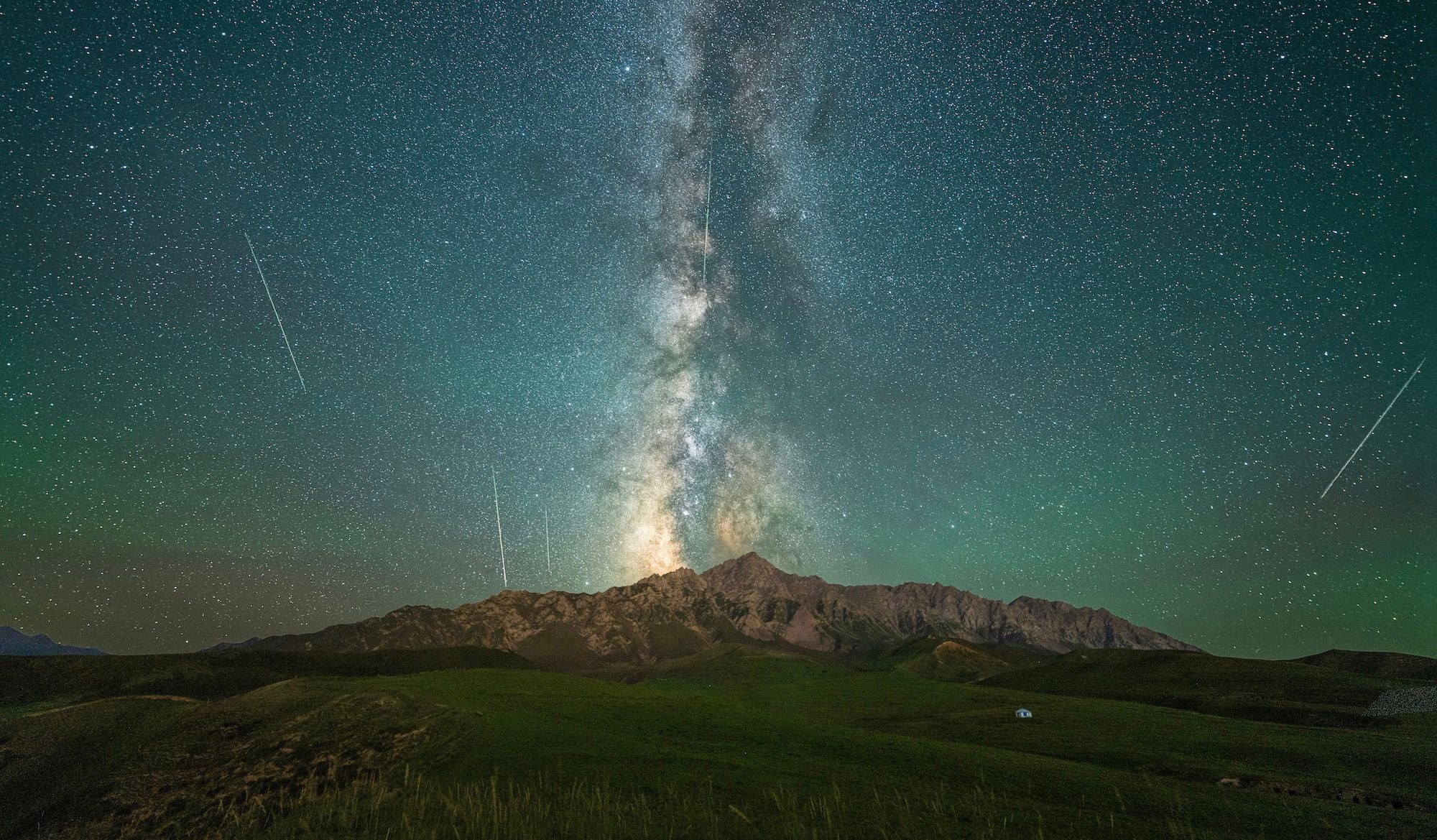 Celestial events in 2026: Eclipses, meteor showers, & more | LSA SG