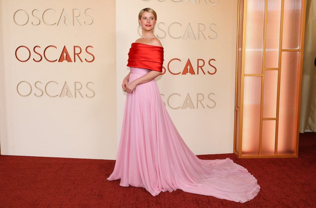 Oscars 2026 Red Carpet: Best Looks On Jessie Buckley, Zendaya & More