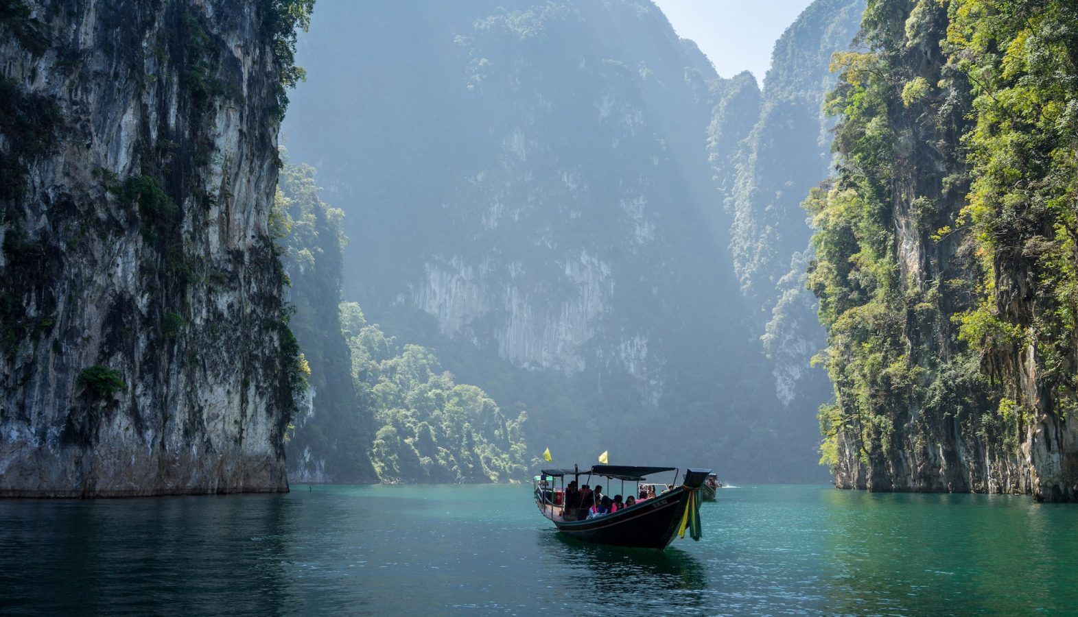 Thailand plans to introduce THB 300 (S$12) tourist entry fee | LSA SG