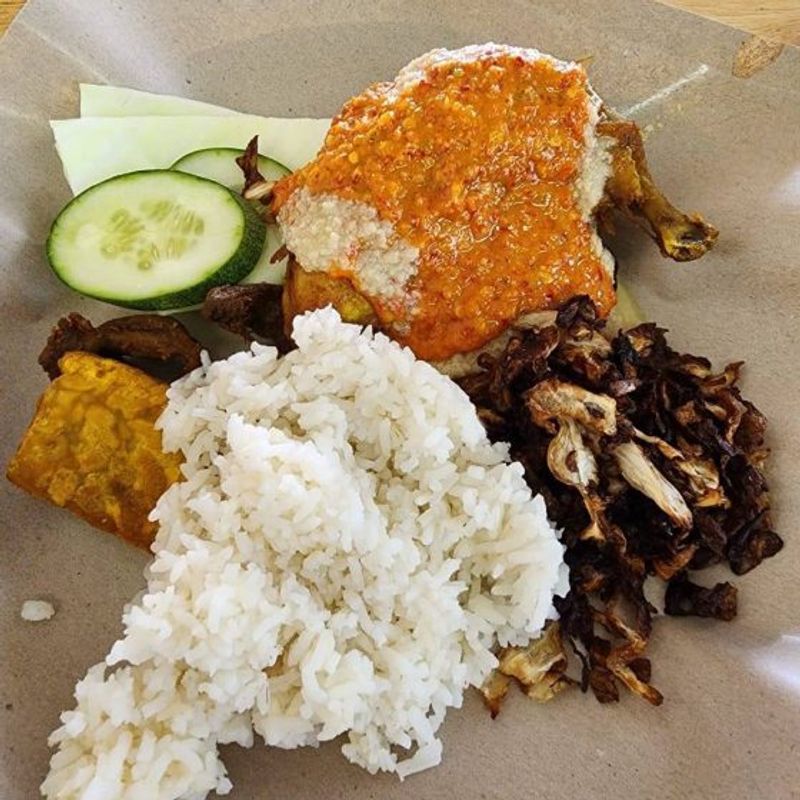 8 places for the best ayam gepuk in KL and PJ today | Lifestyle Asia SG