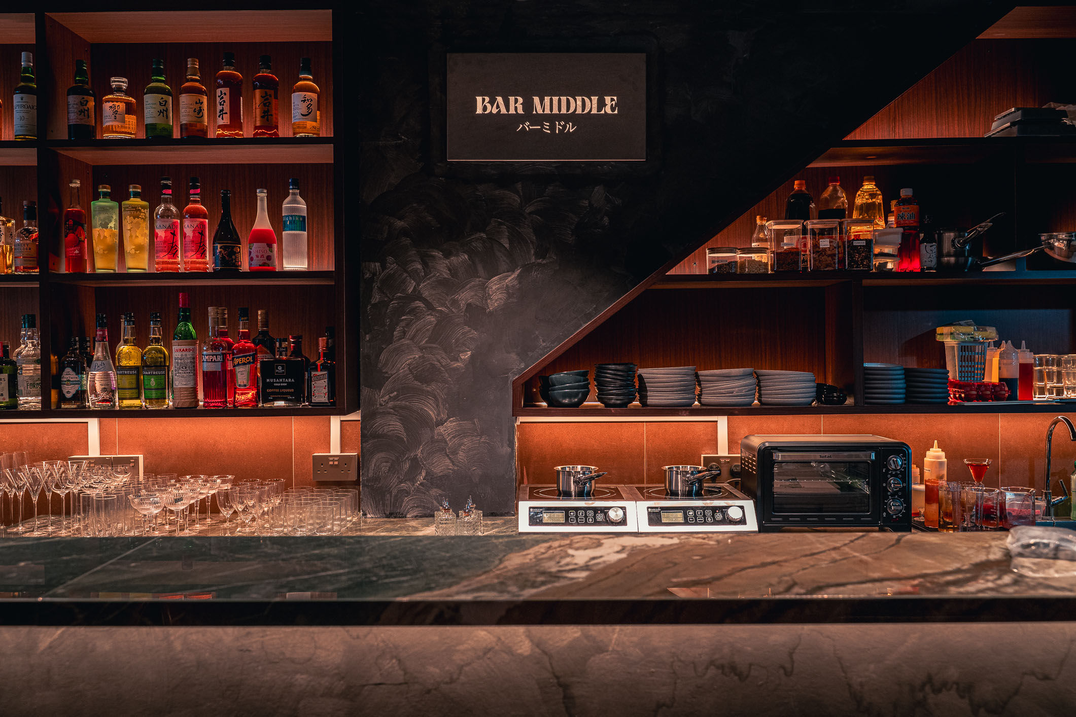 Gavin Teverasan opens Bar Middle along HongKong Street