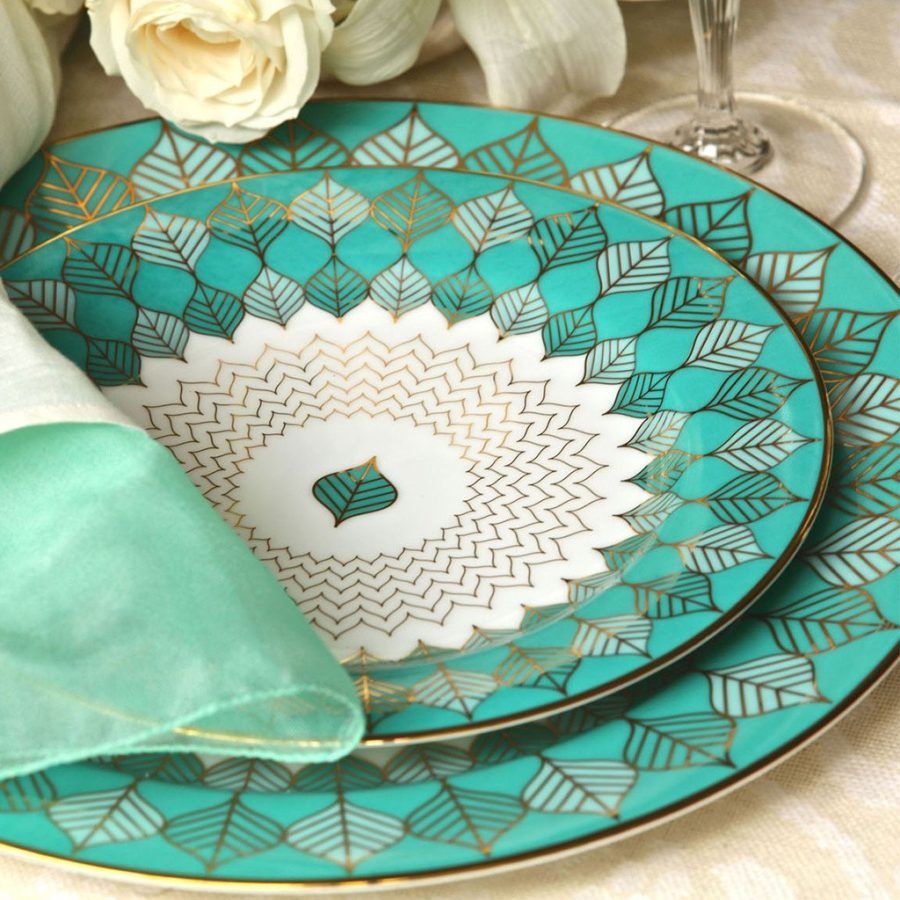 We found 13 tableware brands that promise a beautiful festive setting