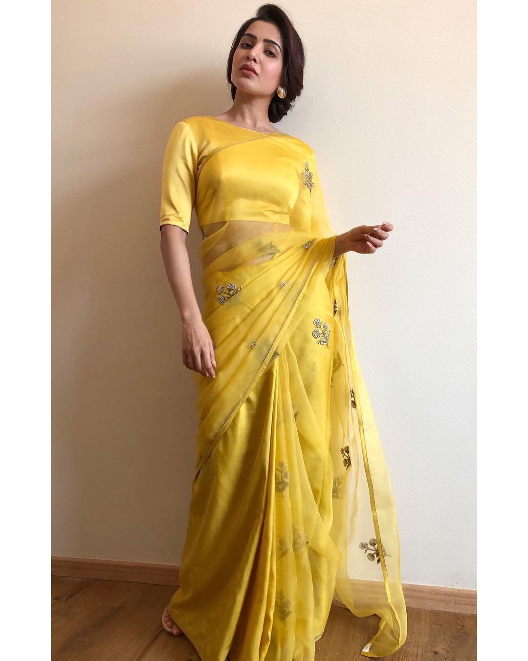 Samantha Akkineni sari looks are an inspiration for handloom lovers
