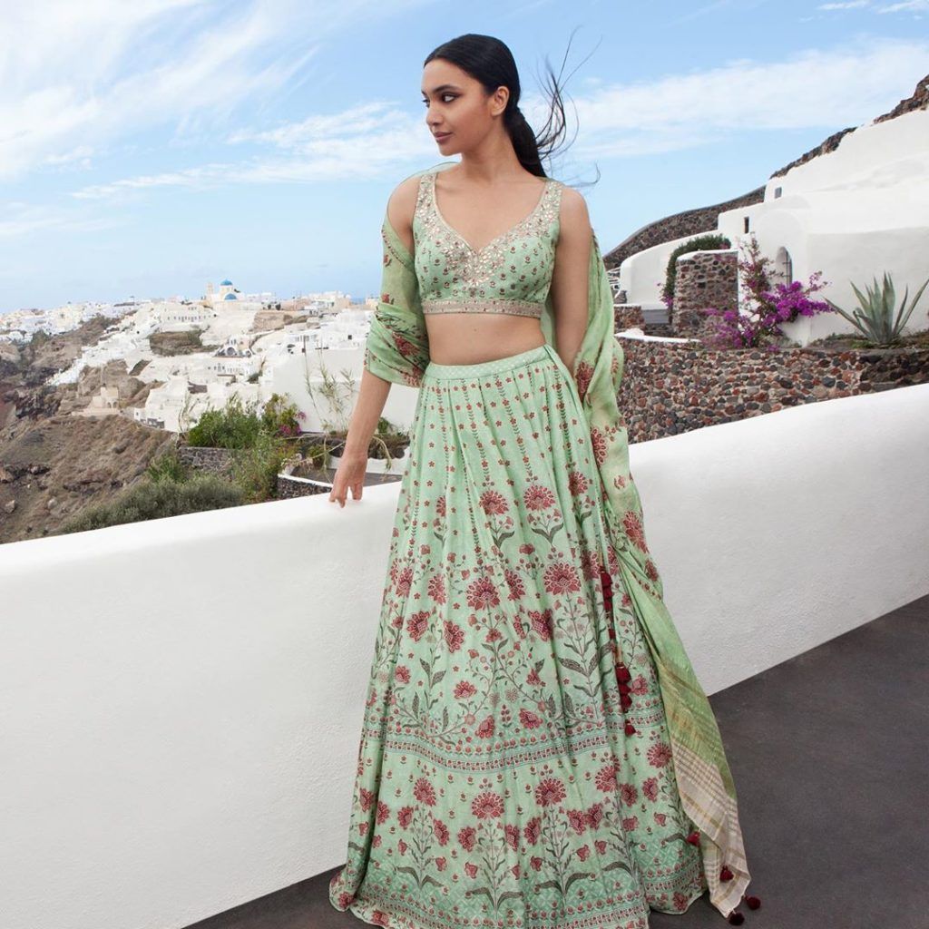 Lightweight lehenga trends that you need to bookmark right now