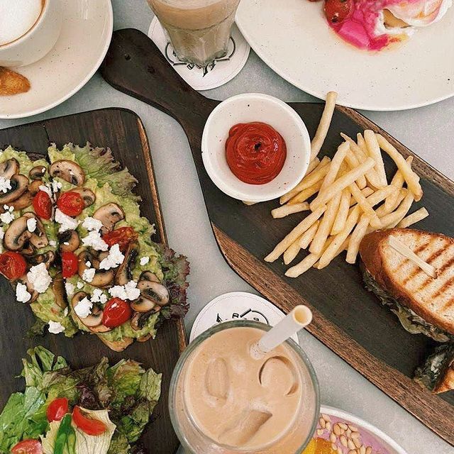 Scrumptious brunches in Pune that match the city's lovely weather