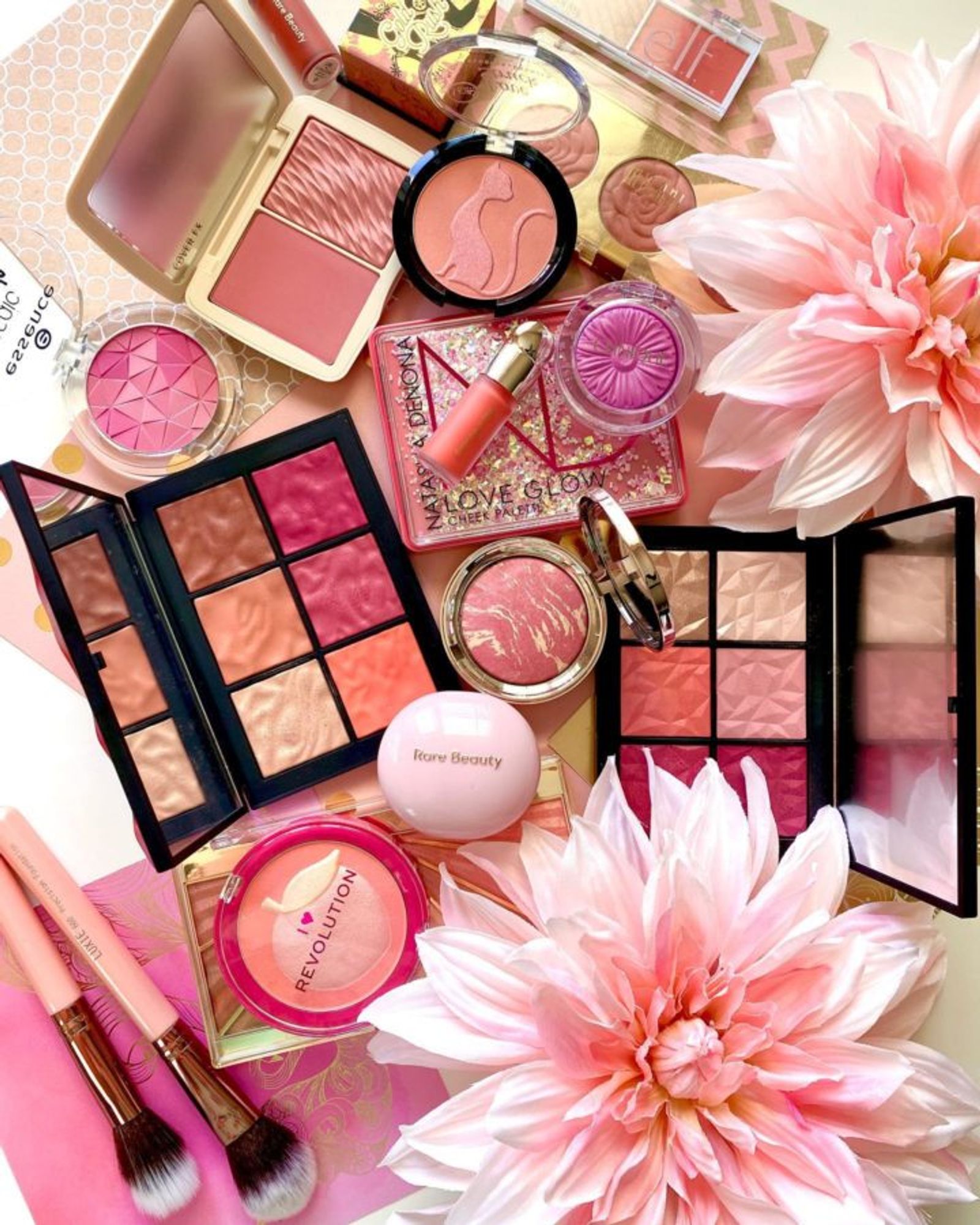 Amp up your natural rogue look with these must-have blush trends