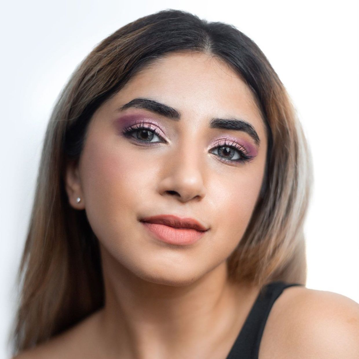 Get inspired by these head turning makeup looks for New Year's Eve