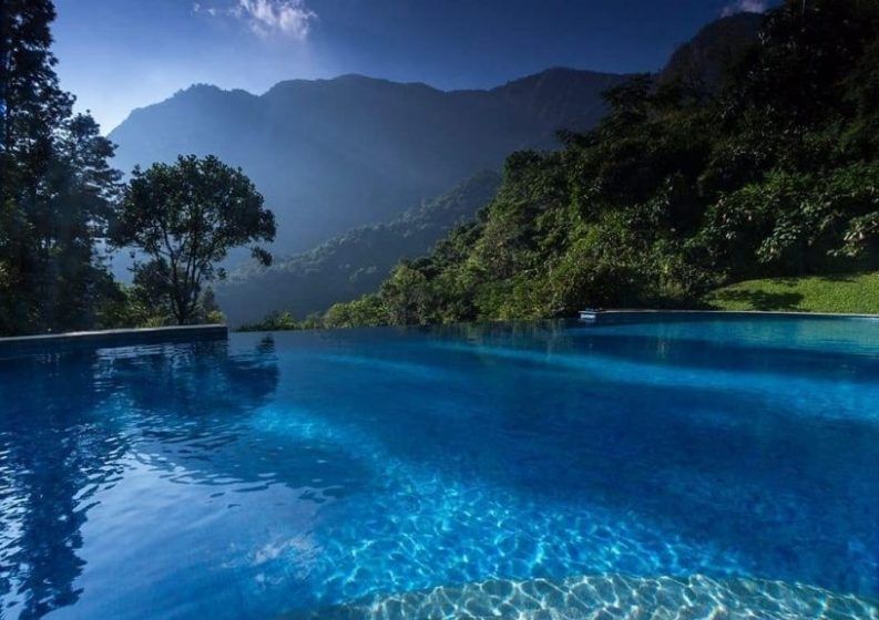9 infinity pools in India that serve up spectacular views of nature