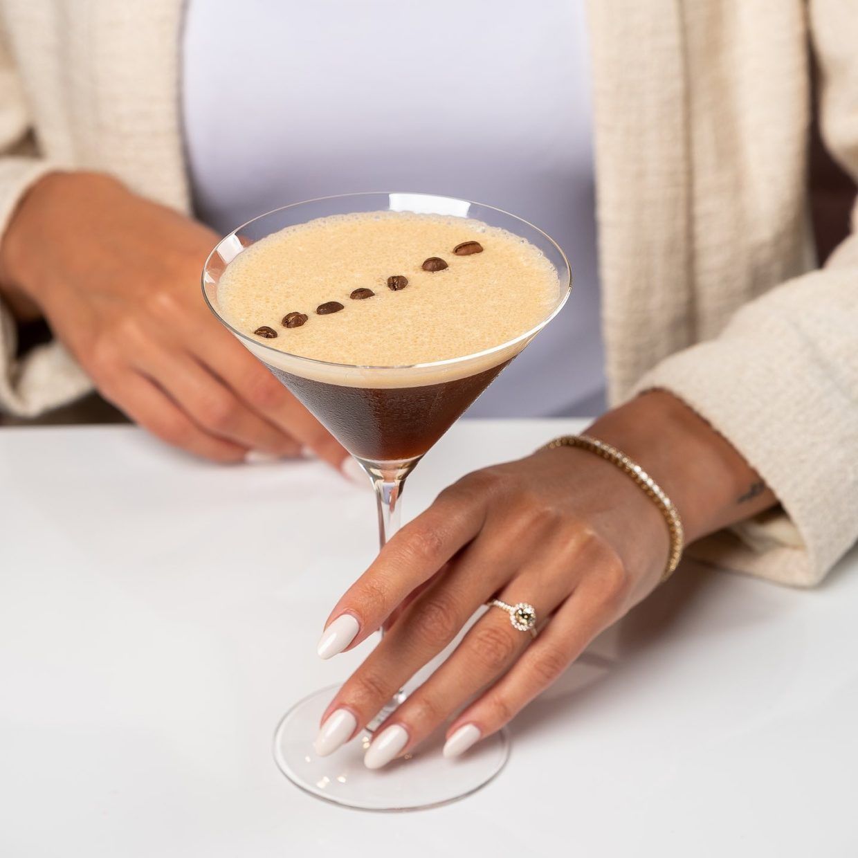 15 classic cocktails every home bartender must know how to make