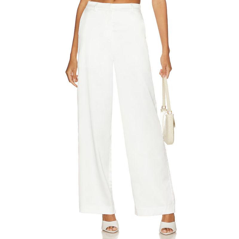 Baggy and loose pants every woman should have in her wardrobe