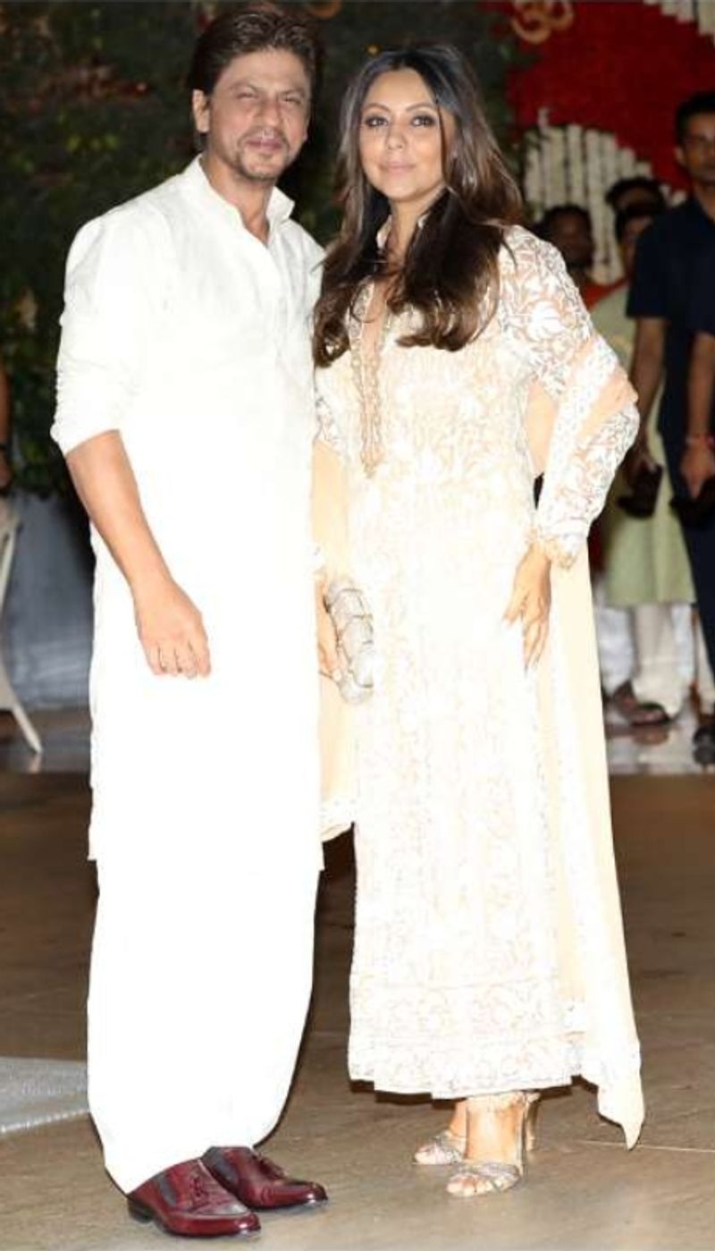 Look dapper this festive season with SRK-approved ethnic wear