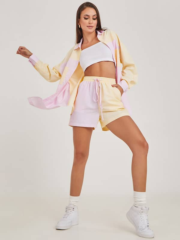 Spruce up your wardrobe with these cute Korean outfits