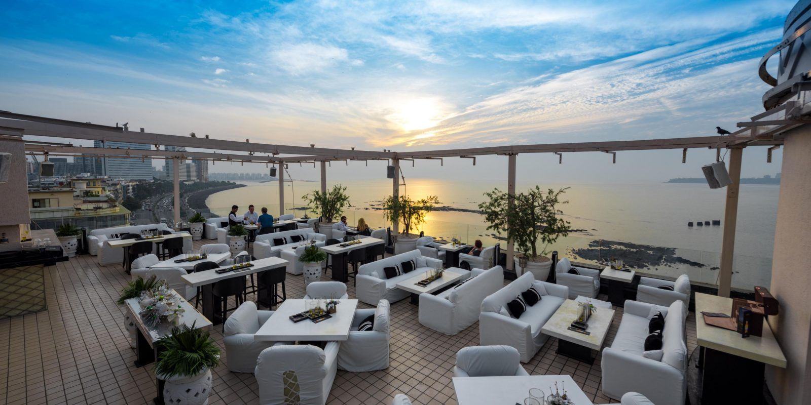 #LSAEATS: Best rooftop bars in India and their best cocktails